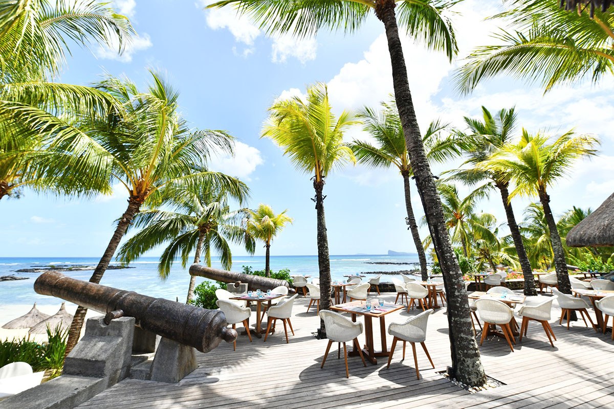 16 Best Family-Friendly Resorts in Mauritius [2023 Picks]